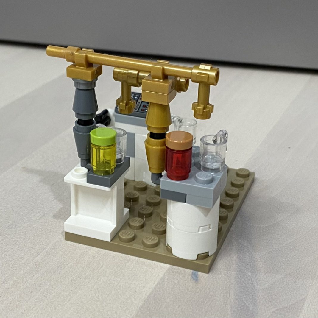 Retro Review: 75205 Mos Eisley Cantina - FBTB