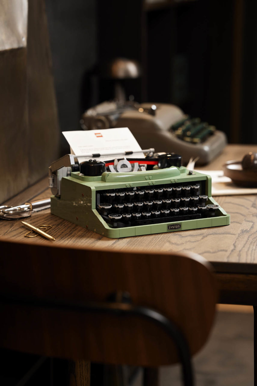 Hipsters Rejoice! You Can Soon Build Your Own Vintage Typewriter - FBTB