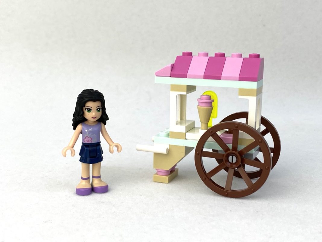 A Year of Polybags 32/260: LEGO Friends 30106 Ice Cream Stand Review - FBTB